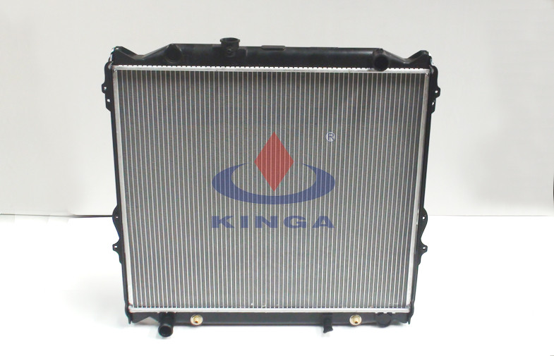 16400-75180 / 16400-75190 Toyota Radiator In Aluminum Plastic